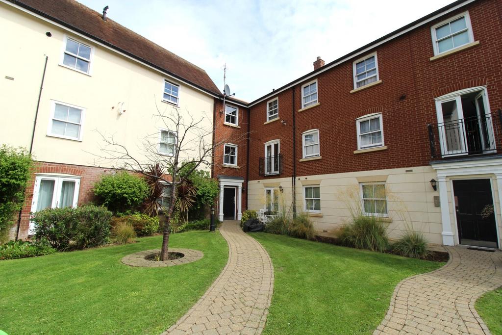 Bishops Gate, William Hunter Way, CM14 1 bed apartment to rent - £1,195 ...