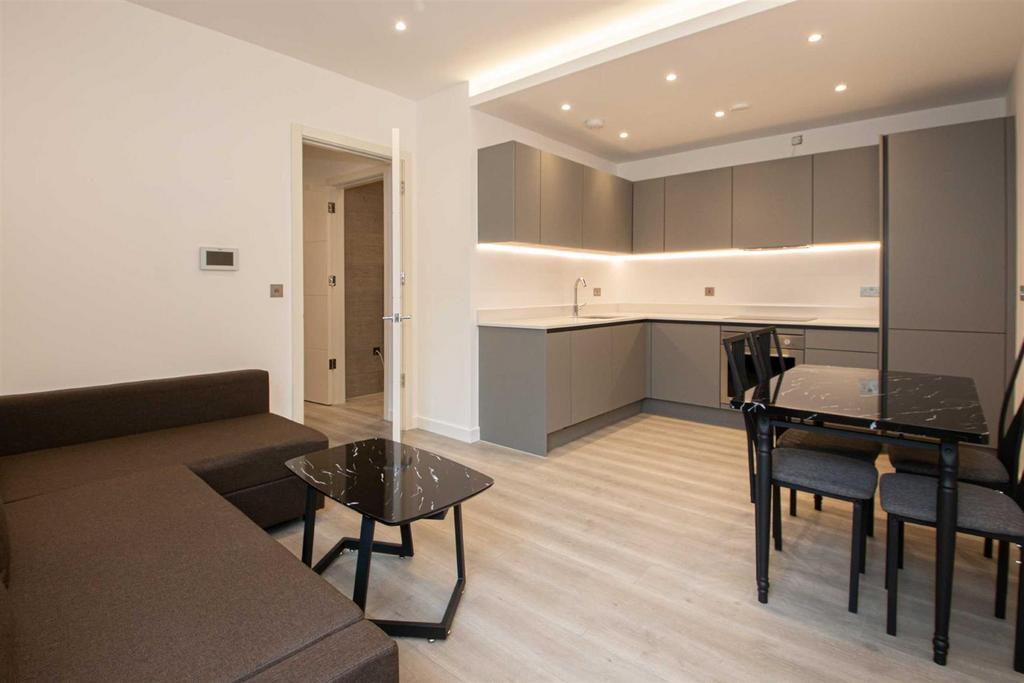 Capital Drive, Linford Wood 1 bed apartment to rent - £1,095 pcm (£253 pw)
