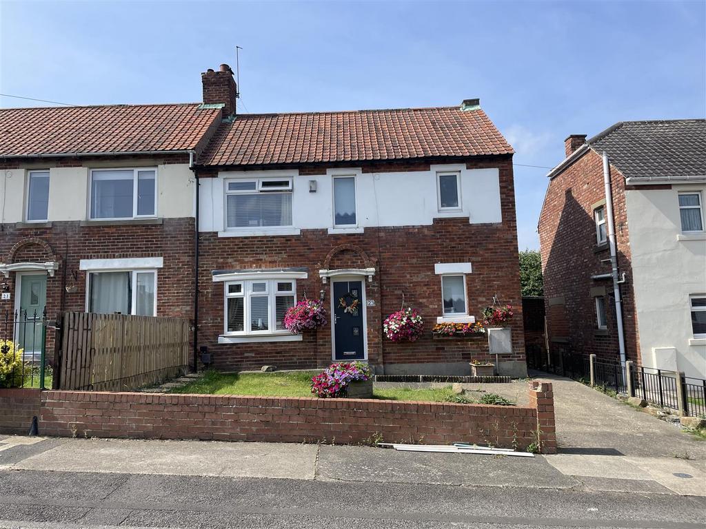 Pelaw Avenue, South Pelaw, Chester Le... 3 bed semi-detached house - £ ...