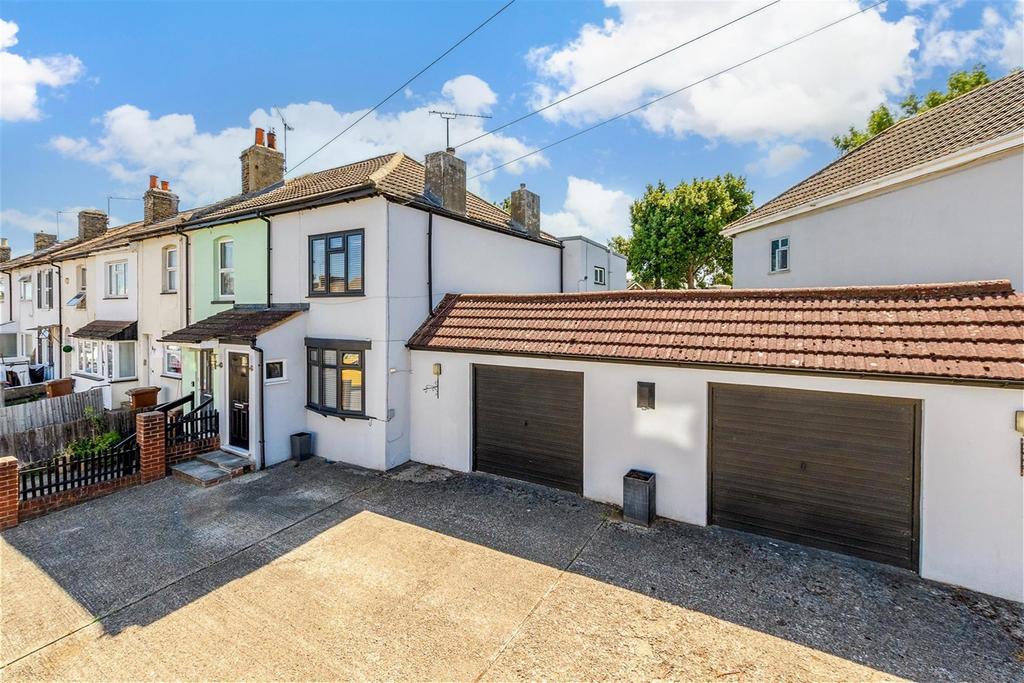Gillingham Road, Gillingham, Kent 3 bed end of terrace house for sale ...