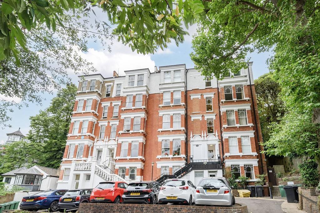 Frognal Mansions, Hampstead, London, NW3 2 bed flat for sale - £595,000