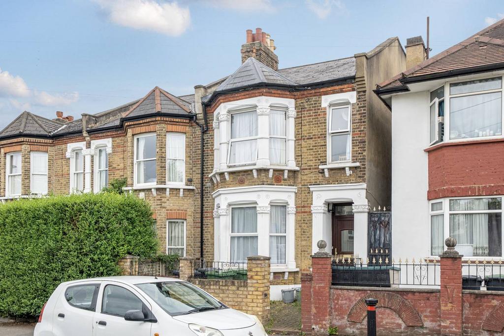 Beecroft Road, Brockley, London, SE4 4 bed terraced house to rent - £3,100 pcm (£715 pw)