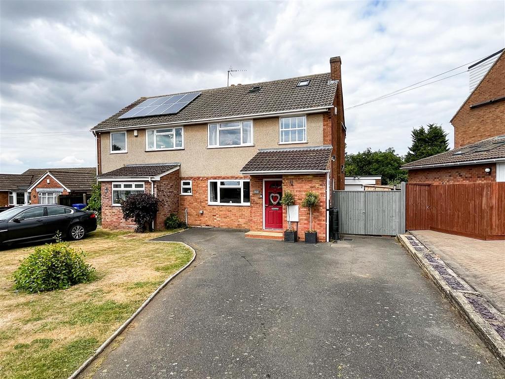 Orchard Way, Cogenhoe, Northampton 4 bed semi-detached house for sale ...