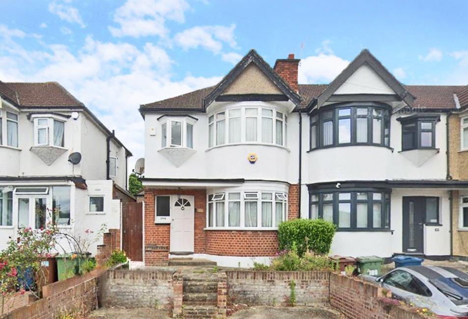 Torbay Road, Harrow HA2 3 bed terraced house for sale - £595,000