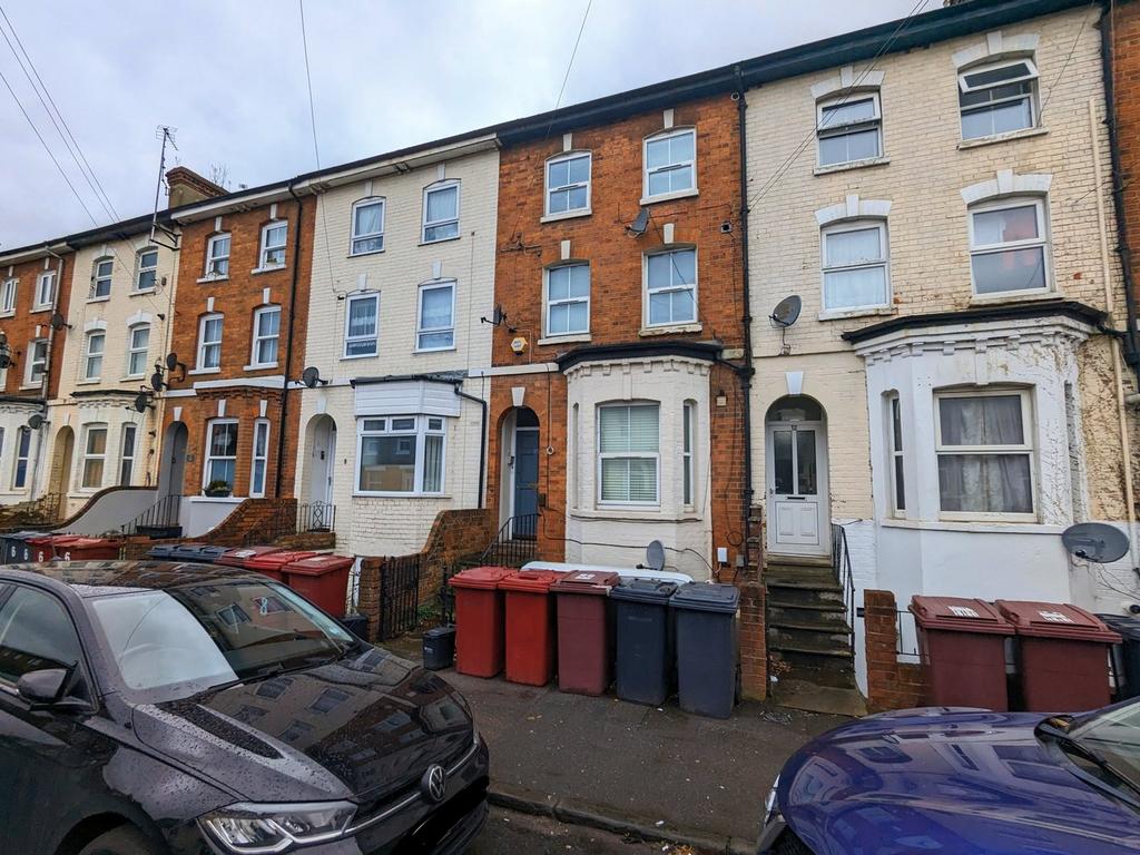 George Street, Reading, RG1 1 bed terraced house - £1,050 pcm (£242 pw)