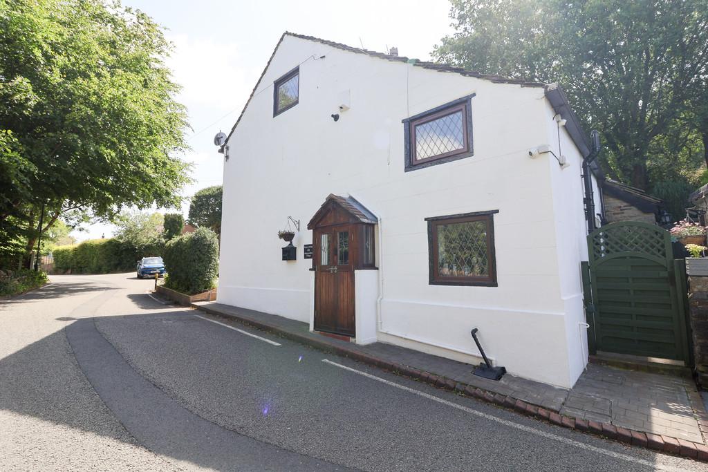 Simmondley New Road, Glossop SK13 2 bed semi-detached house for sale ...