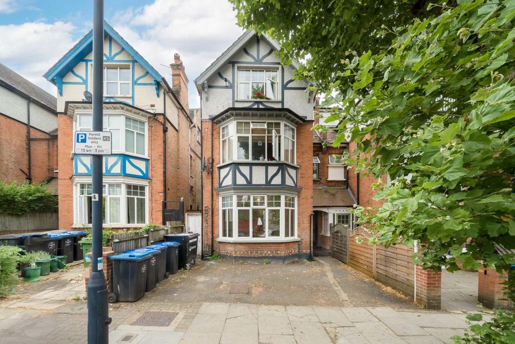 Staverton Road, London NW2 1 bed flat to rent - £1,699 pcm (£392 pw)