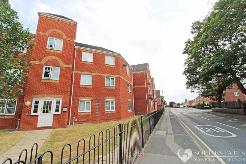 Darbys Way, Tipton DY4 2 bed apartment to rent - £850 pcm (£196 pw)