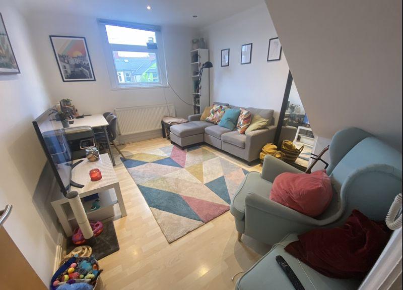 Connaught Road, Cardiff CF24 1 bed apartment - £895 pcm (£207 pw)