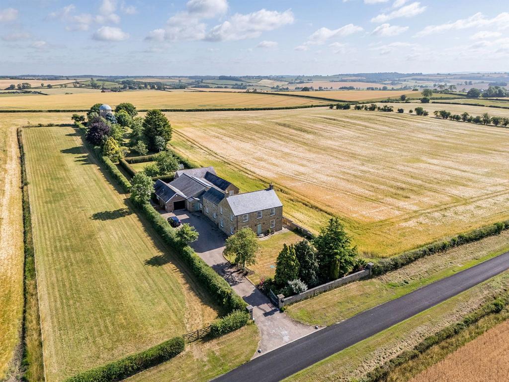 York YO60 4 bed detached house - £1,980,000