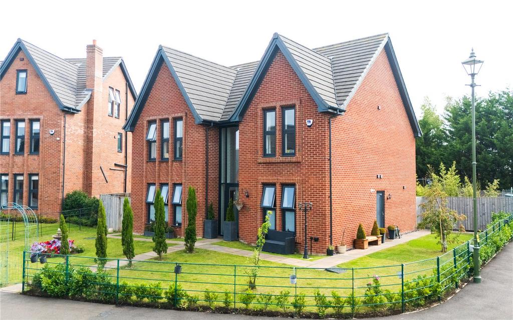 Red Cedar Close, Wynyard, TS22 4 bed detached house - £499,000