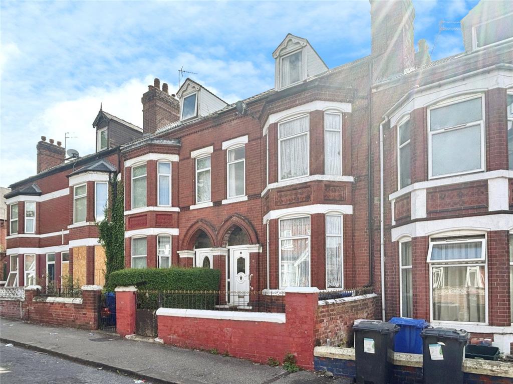 St. Vincent Avenue, South Yorkshire DN1 4 bed terraced house - £120,000