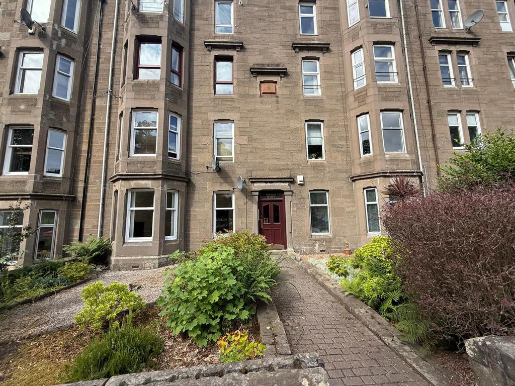 Baxter Park Terrace, Dundee DD4 2 bed flat - £800 pcm (£185 pw)