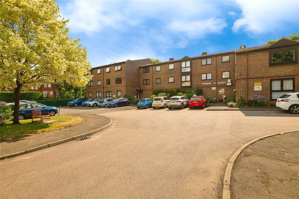 Kingsdale Court (Chatham), Chatham ME5 1 bed apartment for sale - £65,000