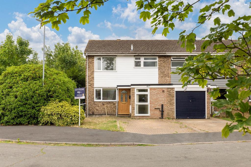 Burstellars, St. Ives PE27 4 bed end of terrace house - £300,000
