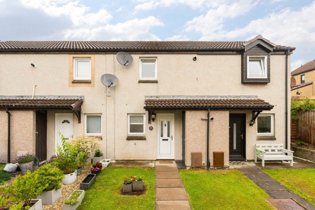 Kingsfield, Linlithgow, EH49 2 bed terraced house - £153,000