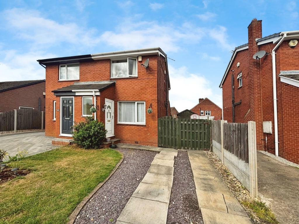 Hunters Way, Sheffield S25 2 bed semi-detached house - £150,000