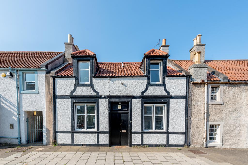 Peacock Court, Edinburgh EH6 2 bed flat for sale - £215,000