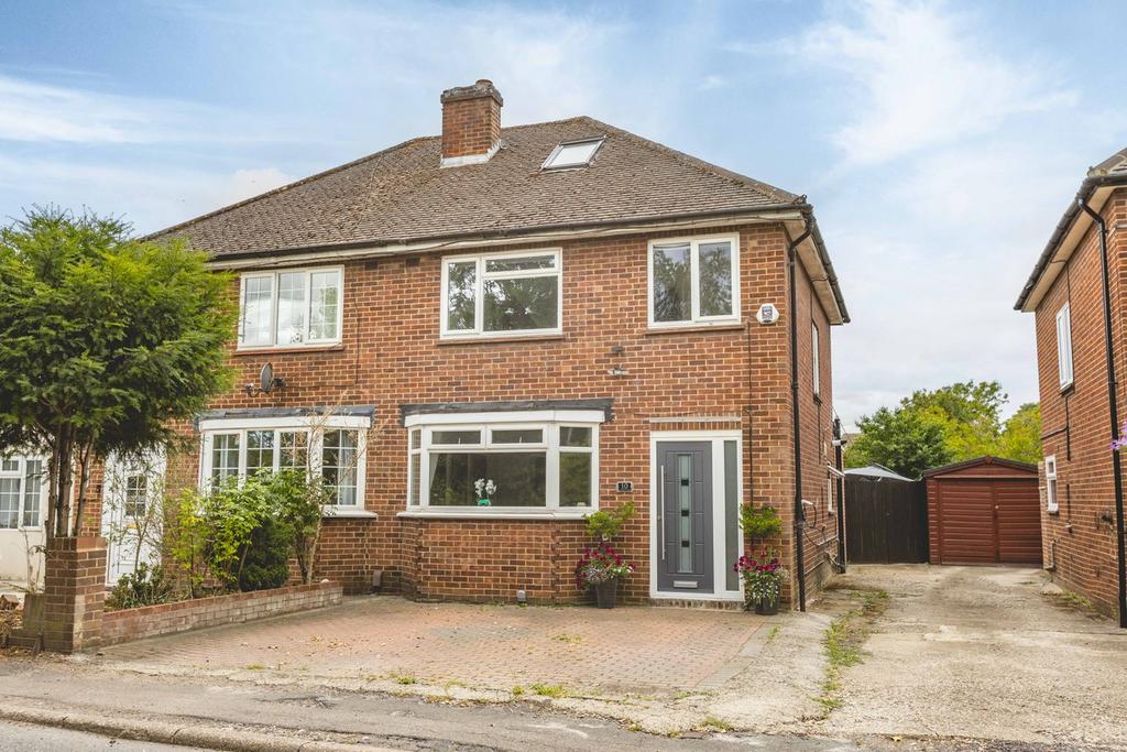 Mansion Lane, Iver SL0 4 bed semi-detached house for sale - £650,000