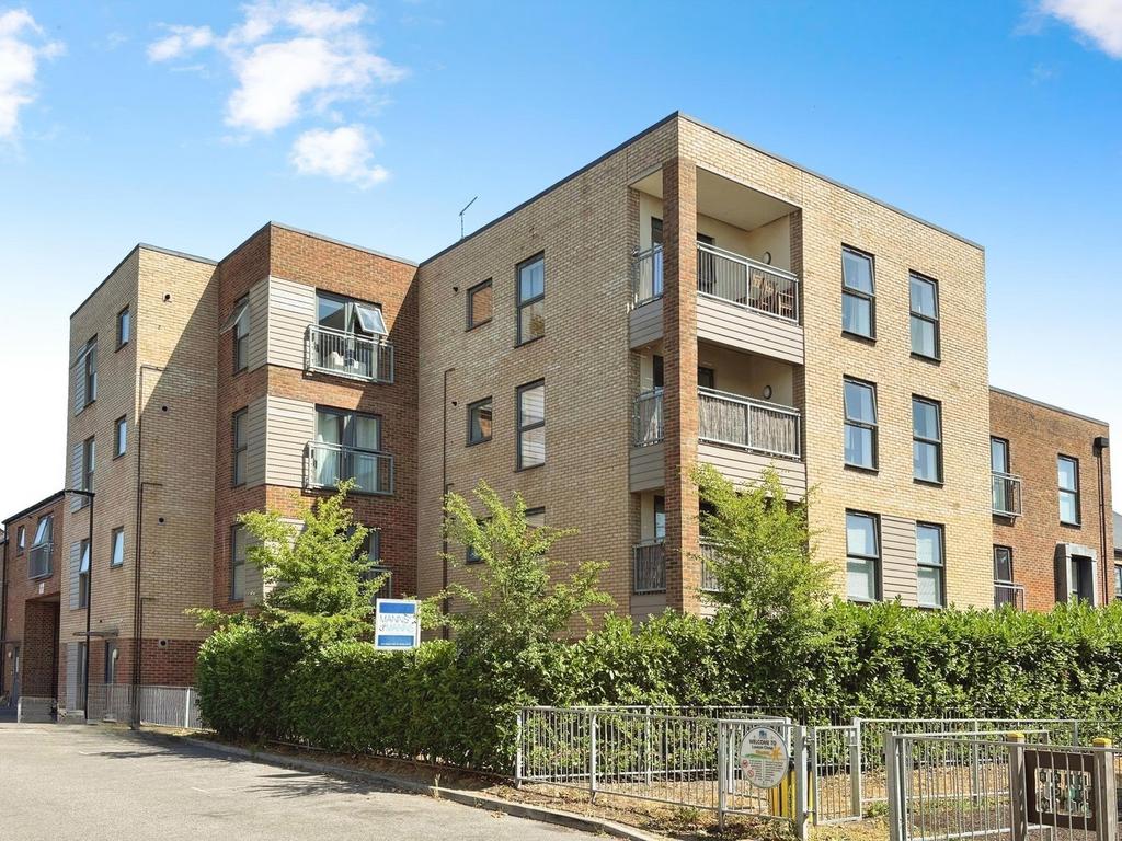 Laxton Close, Southampton SO19 2 bed apartment for sale - £210,000