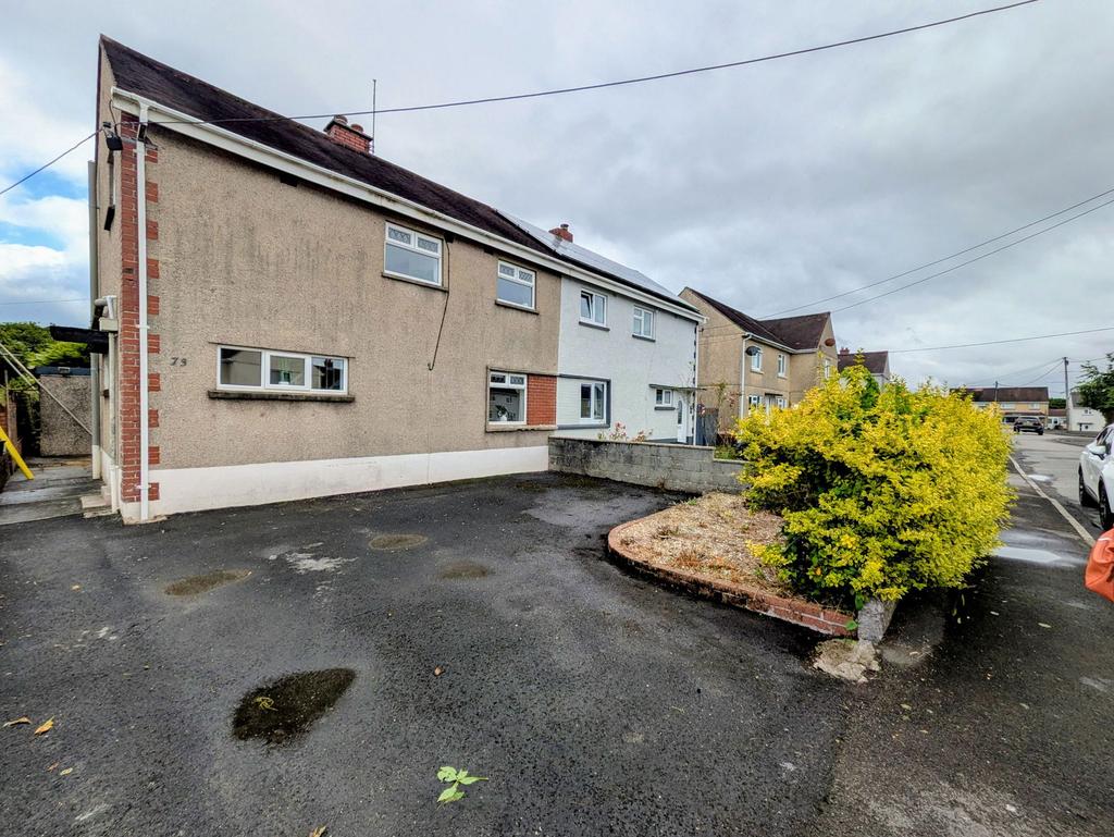 Caeglas, Cross Hands, Llanelli, SA14 6NH 3 bed semi-detached house for ...