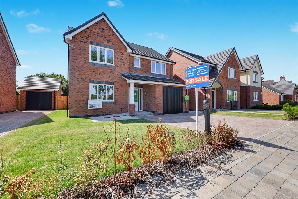 Woodlands Road, Bedworth CV12 4 bed detached house for sale - £424,999