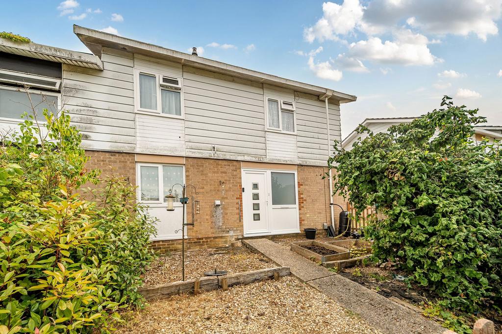 Abbey Road, Basingstoke, RG24 9ER 3 bed end of terrace house - £285,000