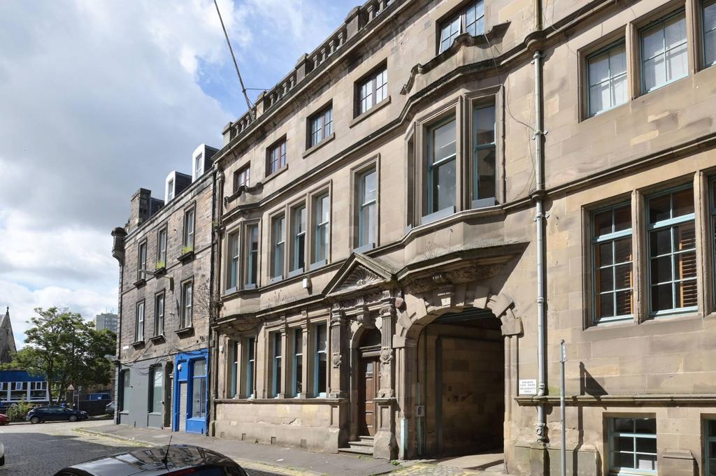 5/1 Maritime Street, Leith... 3 bed flat - £399,950