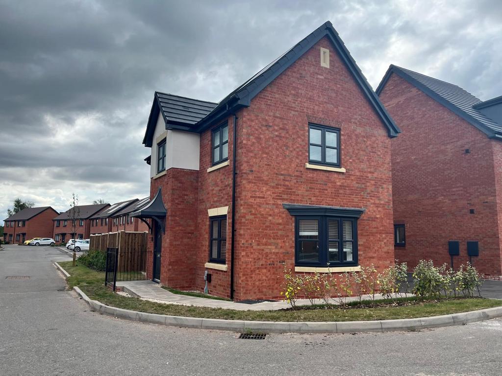 Whitebeam Way, Stafford, ST17 4GG 3 bed detached house - £1,350 pcm (£ ...