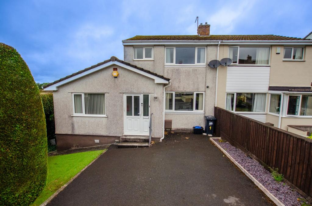 1 Pethybridge Drive, Bodmin, PL31 1PX 5 bed semi-detached house for ...