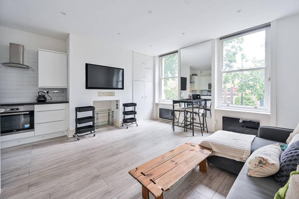 Kennington Park Road, Kennington... 1 bed flat - £4,000 pcm (£923 pw)