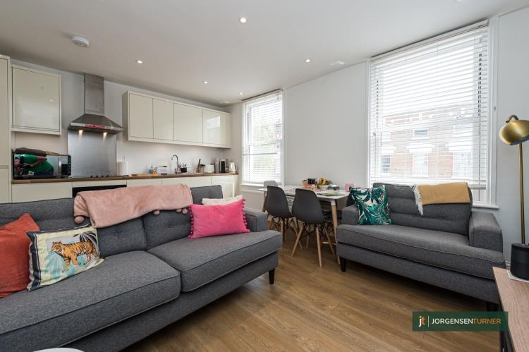 Ashmore Road, London, W9 2 bed flat for sale - £495,000