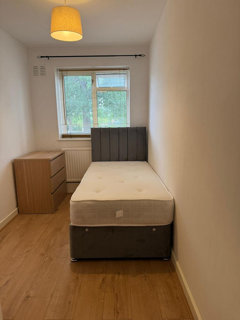 Syon Lane, Isleworth 1 bed in a house share - £600 pcm (£138 pw)