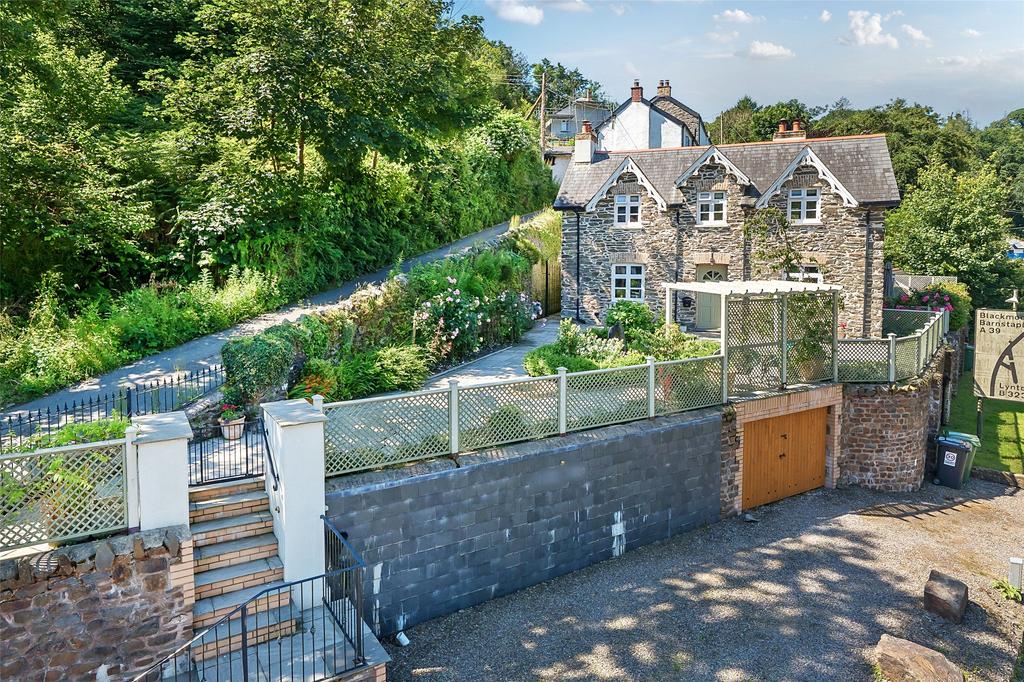 Barbrook, Lynton, Devon, EX35 3 bed detached house for sale - £520,000