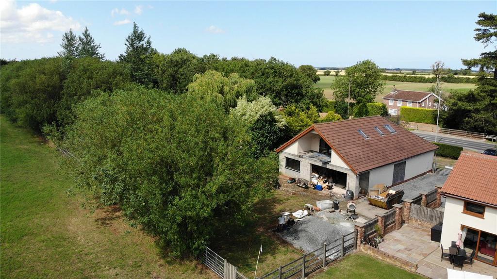 Bridlington Road, Beeford, Driffield... 3 bed bungalow for sale - £495,000
