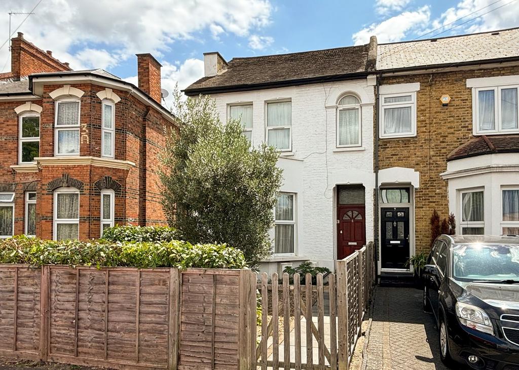 Barmeston Road, Catford, London, SE6 2 bed flat for sale - £400,000