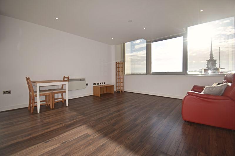 Churchill Way, Basingstoke RG21 1 bed apartment - £1,200 pcm (£277 pw)
