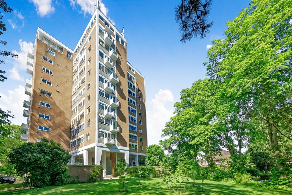 Woking town centre, GU22 2 bed apartment to rent - £1,450 pcm (£335 pw)