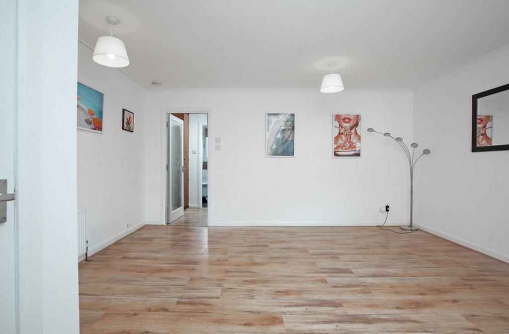 Mill Road, Bathgate, EH48 1 bed flat for sale - £95,000