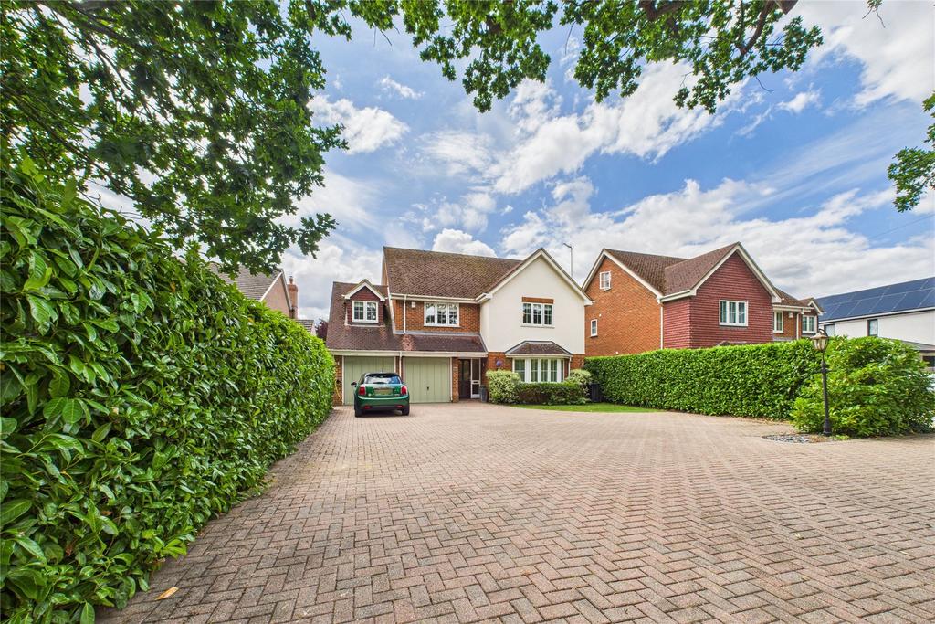 Reading Road, Wokingham, Berkshire, RG41 5 bed detached house for sale ...