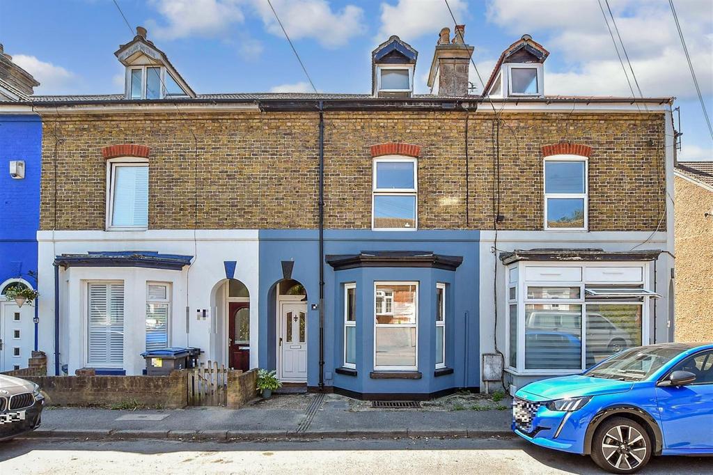 Station Road, Walmer, Deal, Kent 3 bed terraced house - £300,000