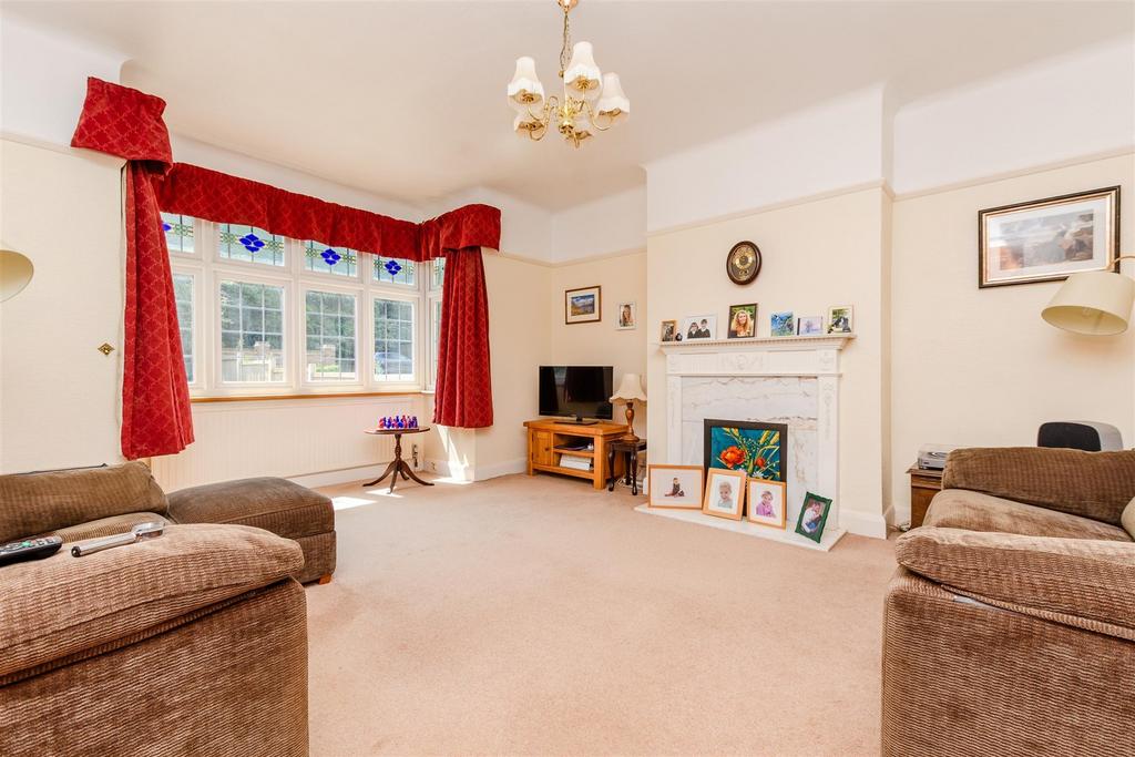 Horsted Way, Rochester, Kent 6 bed semi-detached house for sale - £650,000