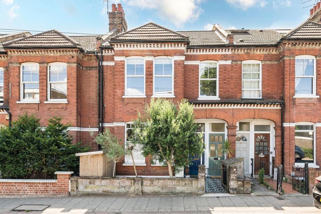 Franciscan Road, London SW17 2 bed maisonette for sale - £650,000