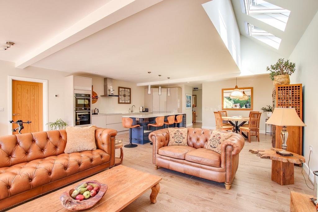 Chewton Way, Walkford, Christchurch... 4 bed chalet for sale - £900,000