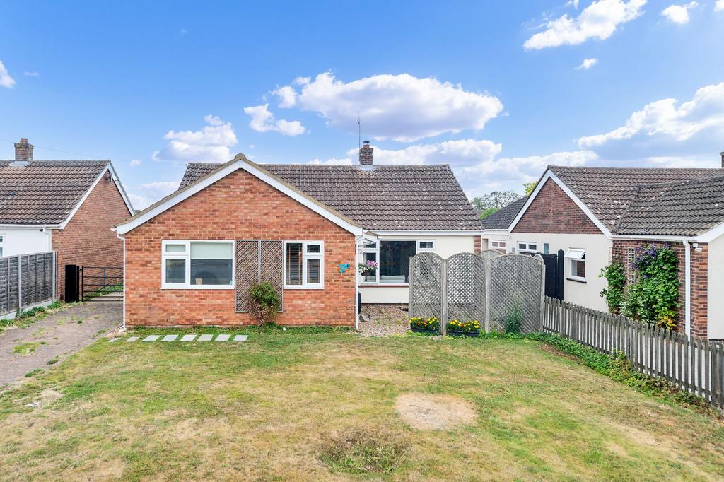 Foxton Road, Cambridge CB22 3 bed detached bungalow for sale - £545,000