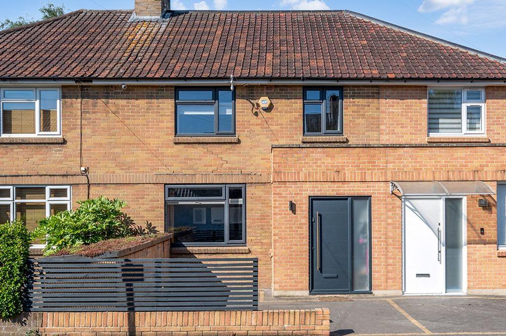 Akerman Road, Surbiton KT6 3 bed terraced house for sale - £850,000
