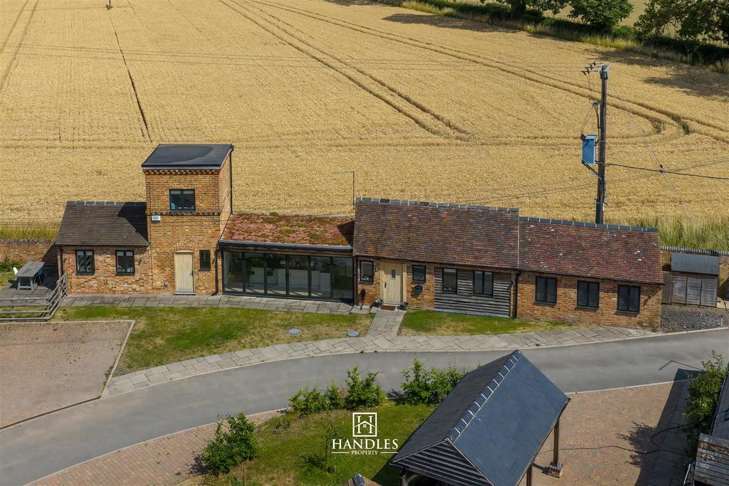 Hunningham, Leamington Spa 2 bed barn conversion - £435,000