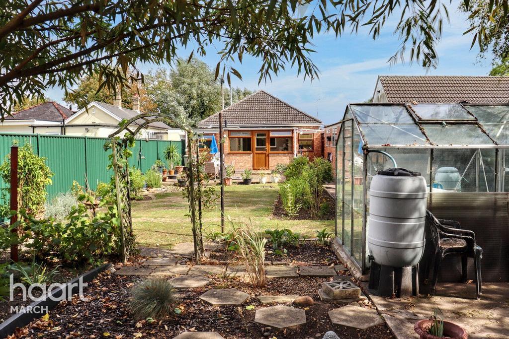 Elm Road, March 3 bed detached bungalow for sale - £260,000