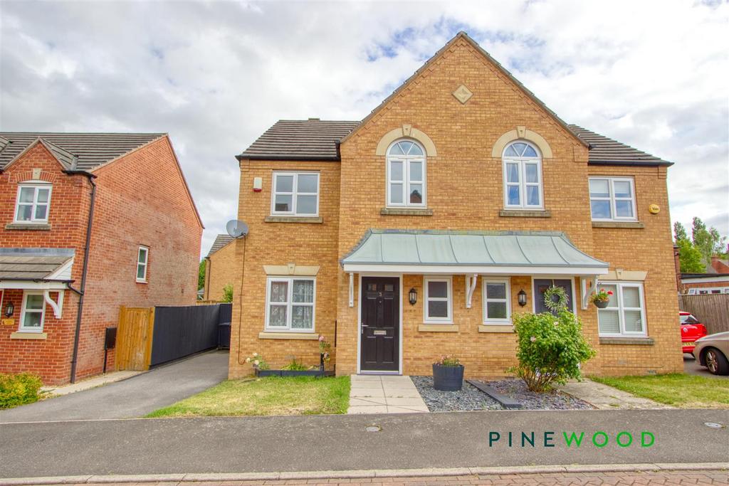 Bellamy Drive, Nottingham NG17 3 bed semi-detached house for sale - £ ...