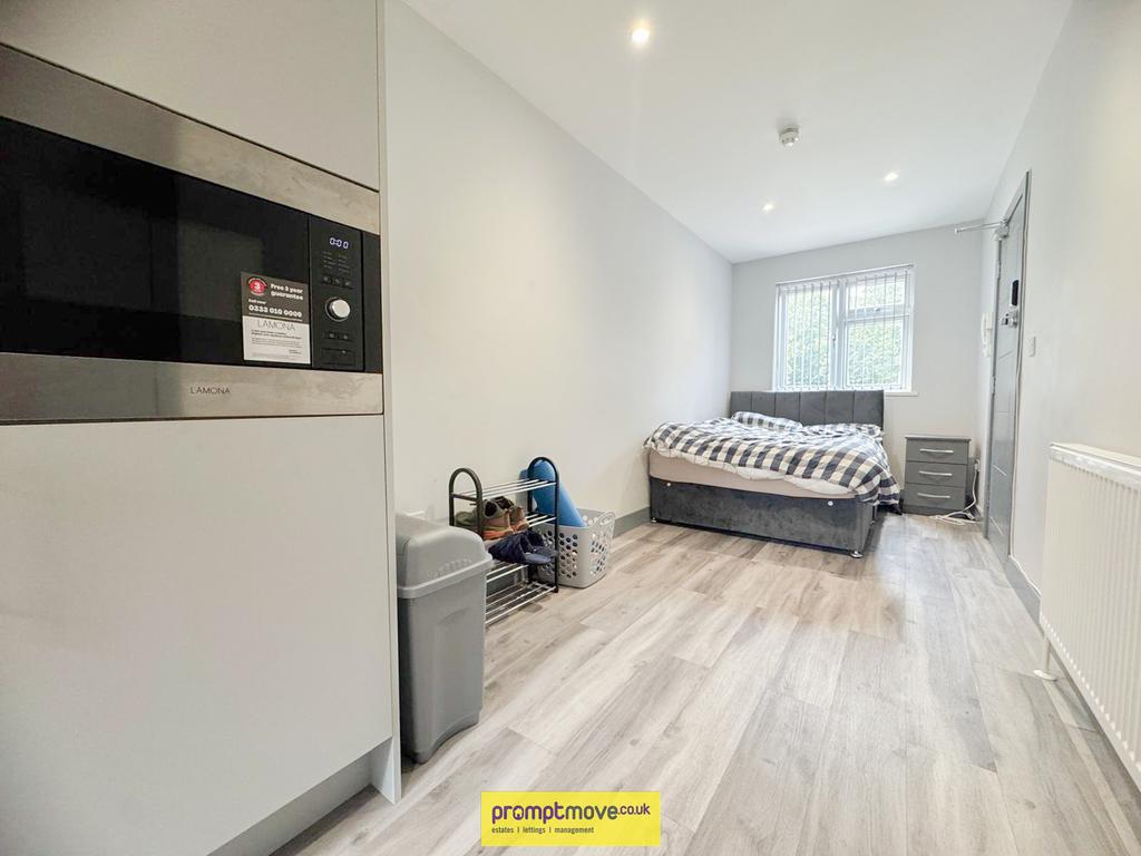 Eaton Green Road Luton LU2 9HB House share to rent - £600 pcm (£138 pw)